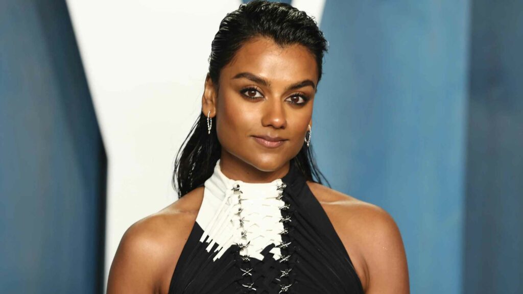 Simone Ashley Biography, Net Worth,Career, Early Life, Boyfriend