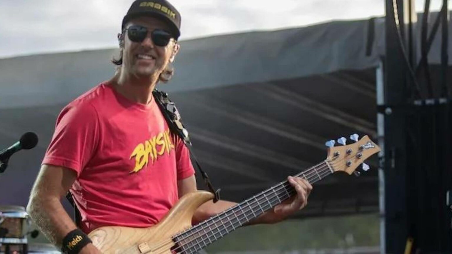 American Rockstar Ryan Stasik!! Net Worth, Age, Family, Career ...