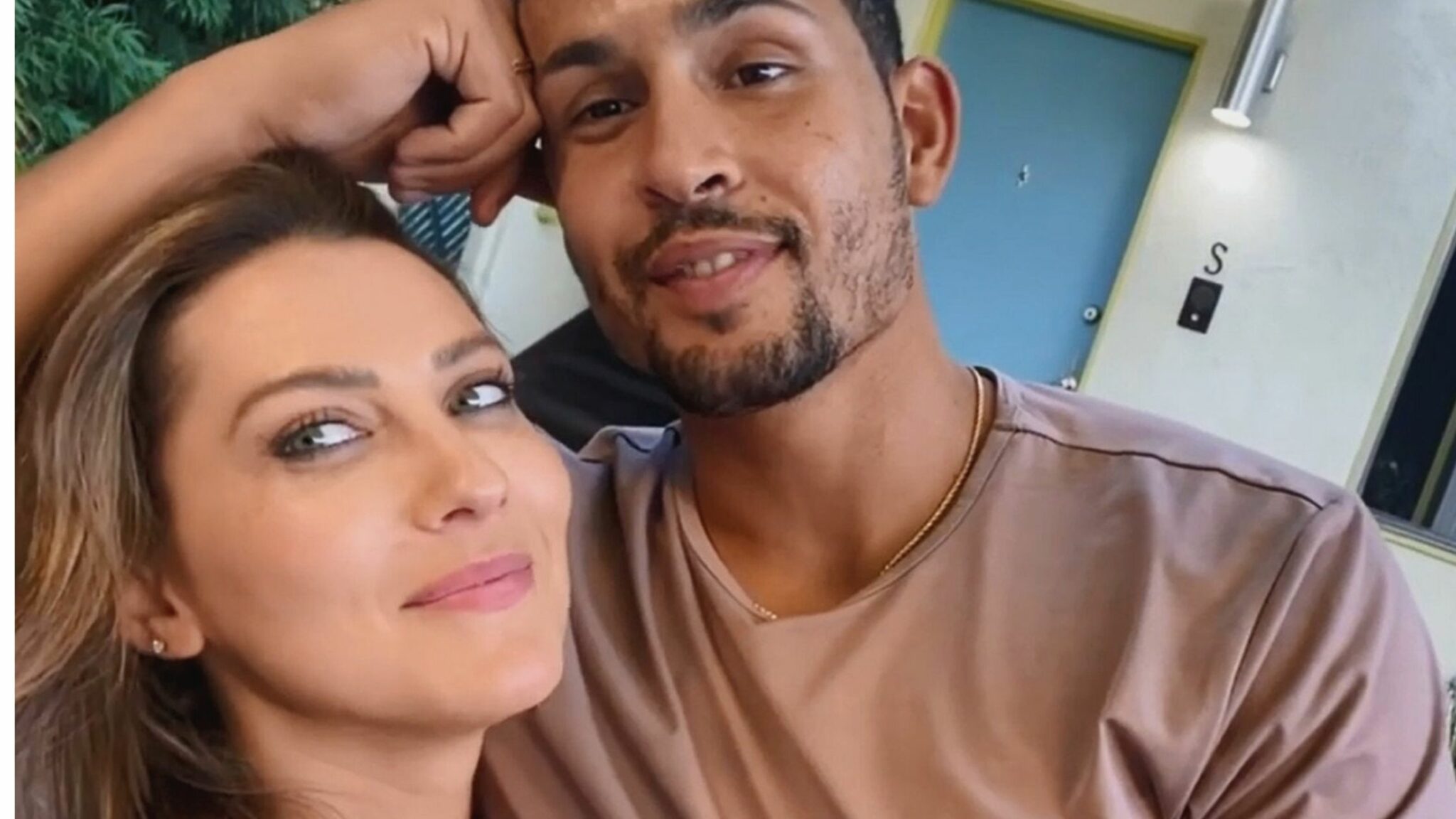 Thomas Jacobs And Becca Kufrin Are Engaged! Relationship Status!! "In ...