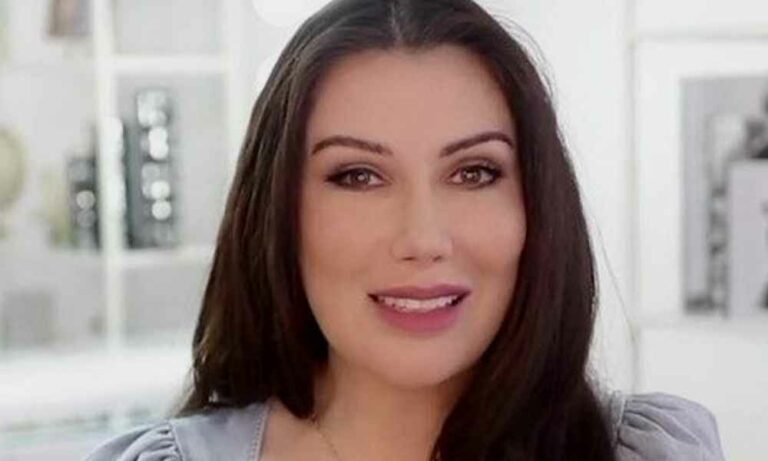 How Old Is Lorry Hill? Lorry Hill Before And After Plastic Surgery!