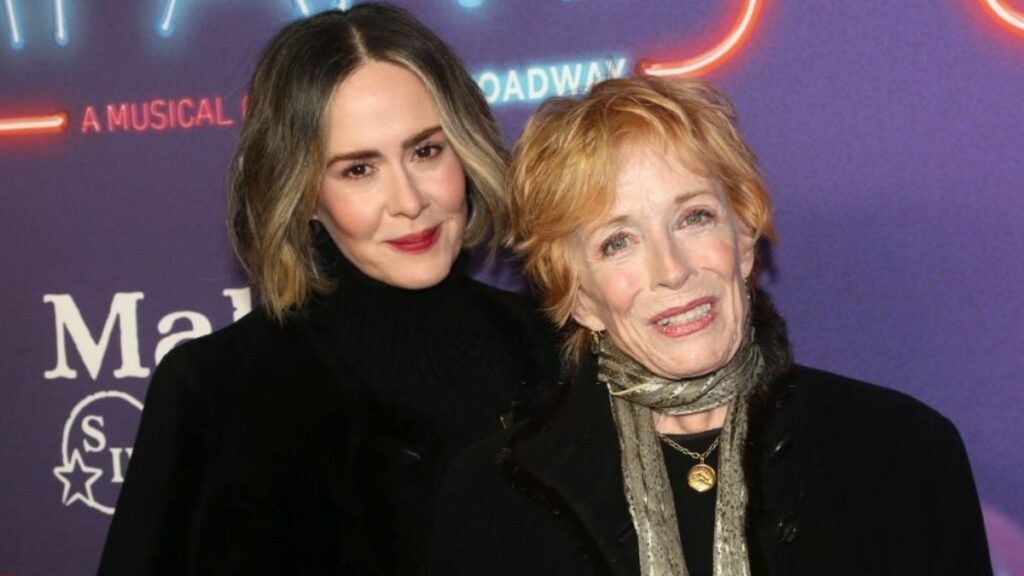 Sarah Paulson & Holland Taylor hold hands during a Santa Monica date