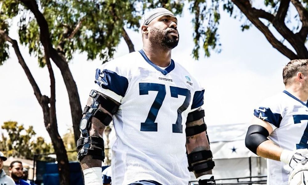 How Much Does Tyron Smith Get Paid? Net Worth, Age, And More ...