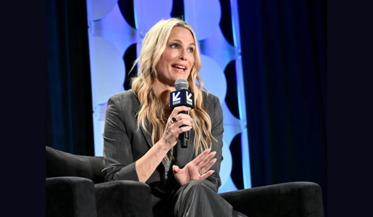 Exploring the Diverse Career of Molly Sims: From Runways to Screens ...